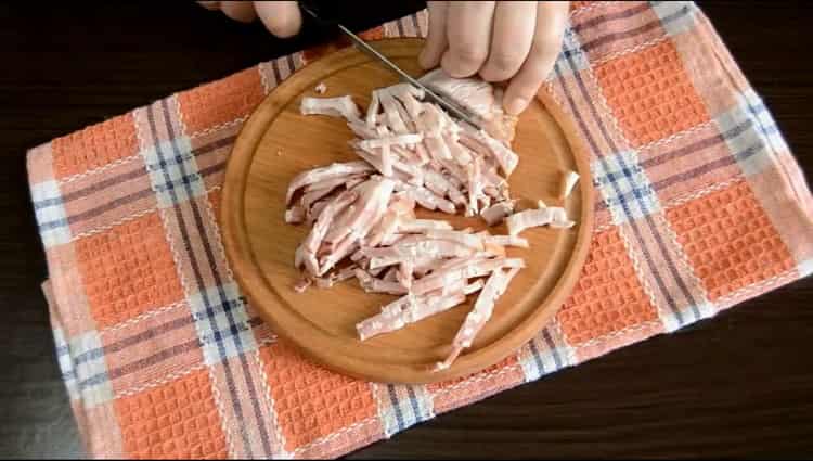 Pizza com bacon: uma receita passo a passo com uma foto 🍕