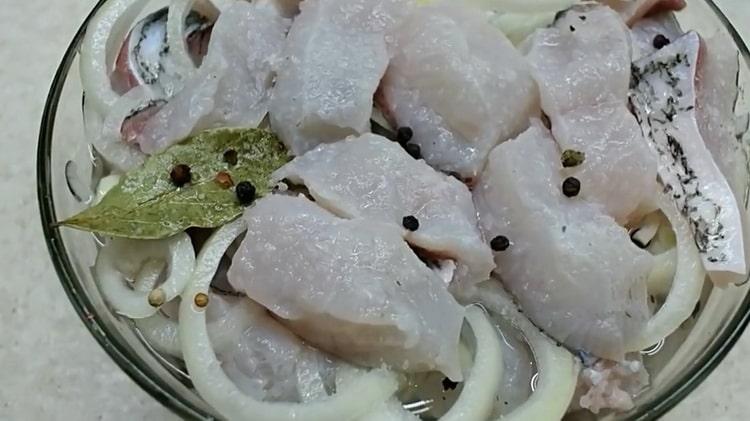 Pickled silver carp according to a step-by-step 🐟 recipe with photo