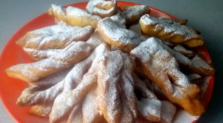 Kefir-Reisig nach einem Schritt-für-Schritt-Rezept mit Foto